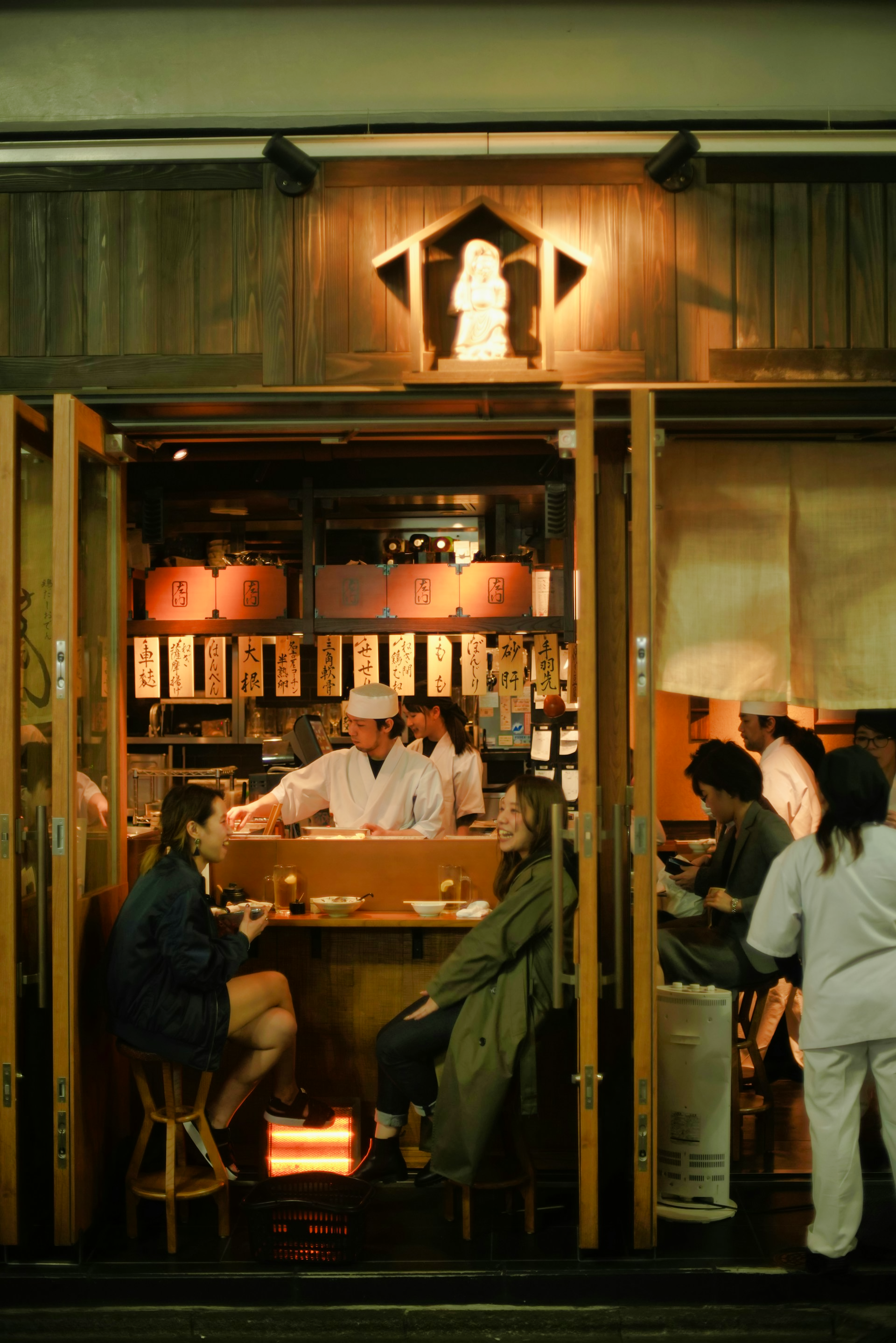 The Izakaya Experience: Japan's Twist on Pubs - Fuji Daily